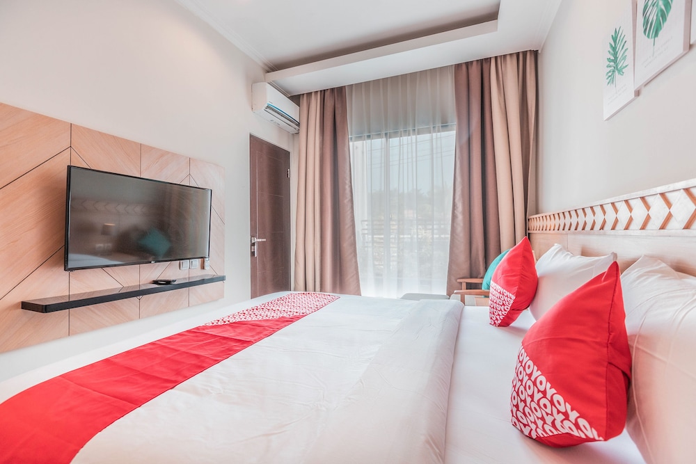 Collection O 9 Villa Ubud Anyer, Anyer: $28 Room Prices & Reviews ...