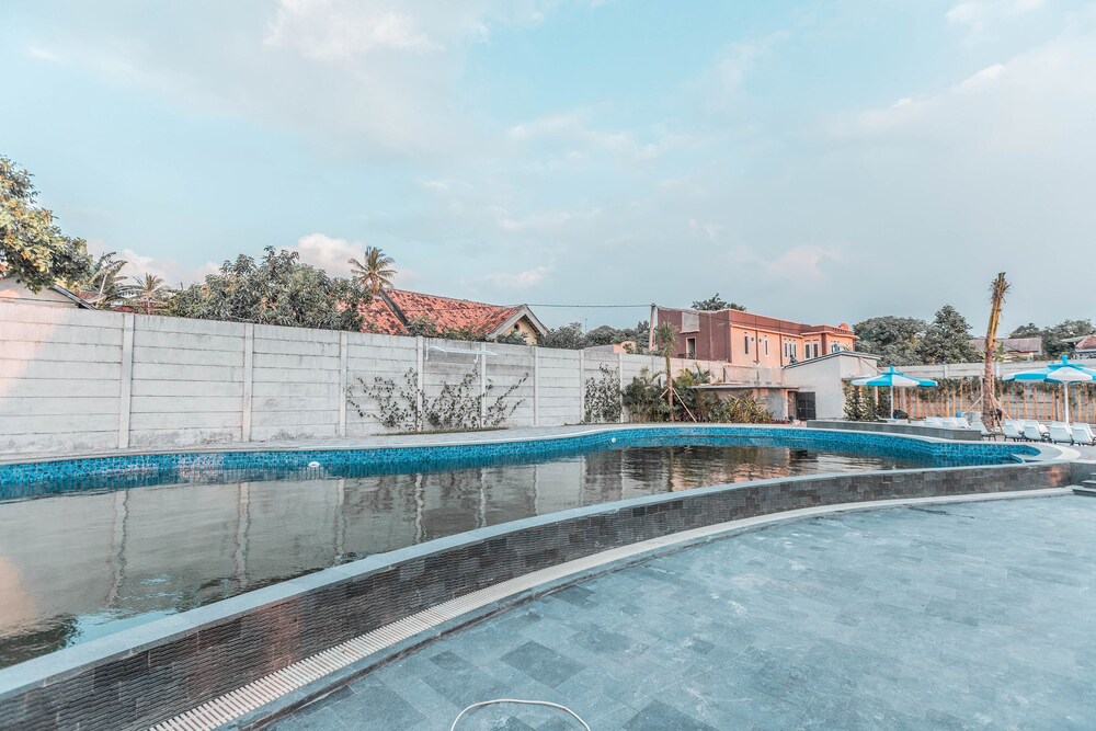 Collection O 9 Villa Ubud Anyer in Anyer | Best Rates & Deals on Orbitz