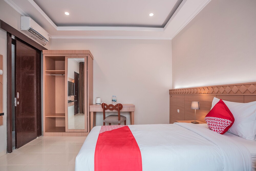 Collection O 9 Villa Ubud Anyer, Anyer: $31 Room Prices & Reviews ...