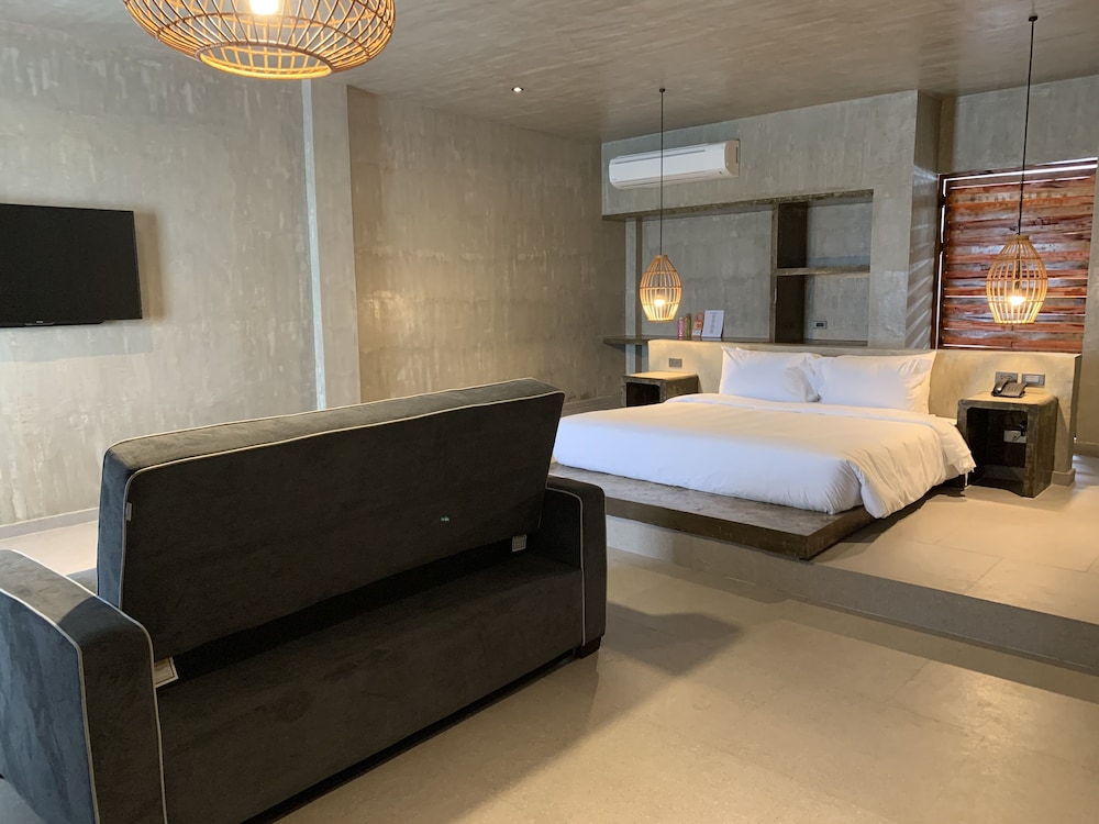 Cebu R Resort Tabuelan, Tabuelan: Room Prices & Reviews | Travelocity