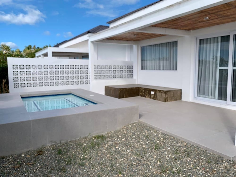 Cebu R Resort Tabuelan, Tabuelan: Room Prices & Reviews | Travelocity