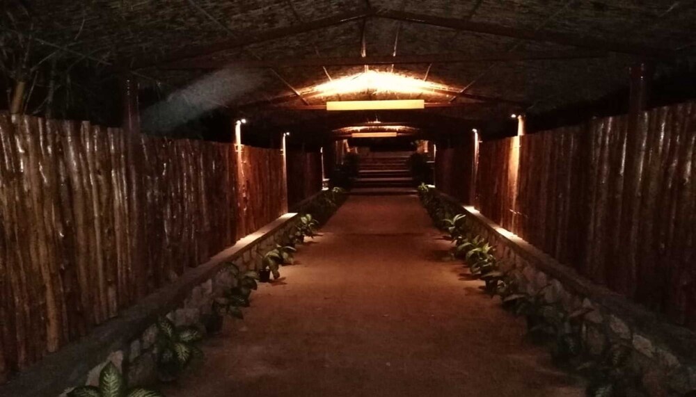 Amegundi Resort, Kanakapura: $75 Room Prices & Reviews | Travelocity