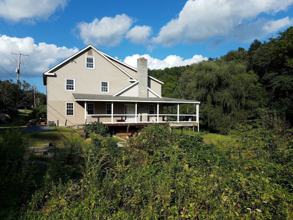 Spacious! Recent Remodel! 6 Min. to Raystown Lake! Linens&Towels ...