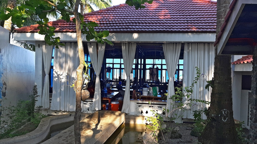 Appleton Little Paradise Beach Resort in Real | Best Rates & Deals on ...