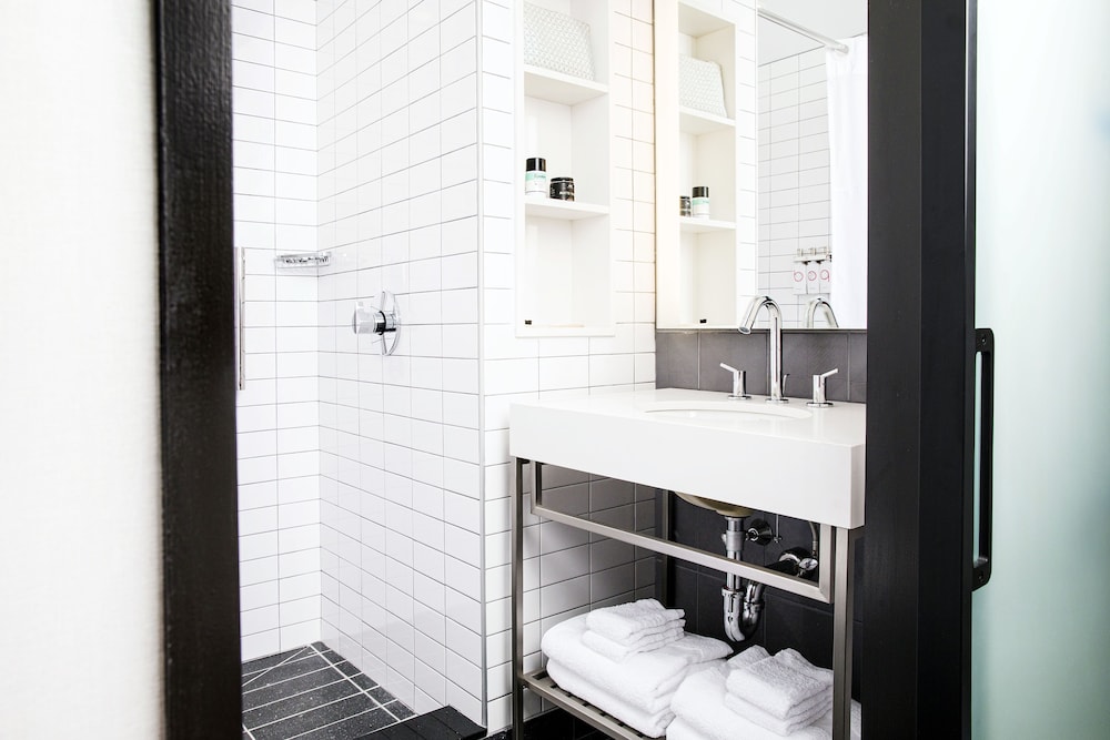 Motto by Hilton Philadelphia Rittenhouse Square in Philadelphia | Best ...