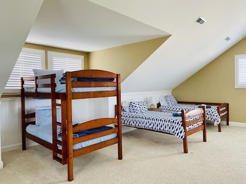 Murphy's Beach House On The Chesapeake Bay! - Norfolk, VA