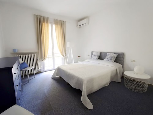 Bright Apartment 90 Sqm Center Garda+parking Place - Garda