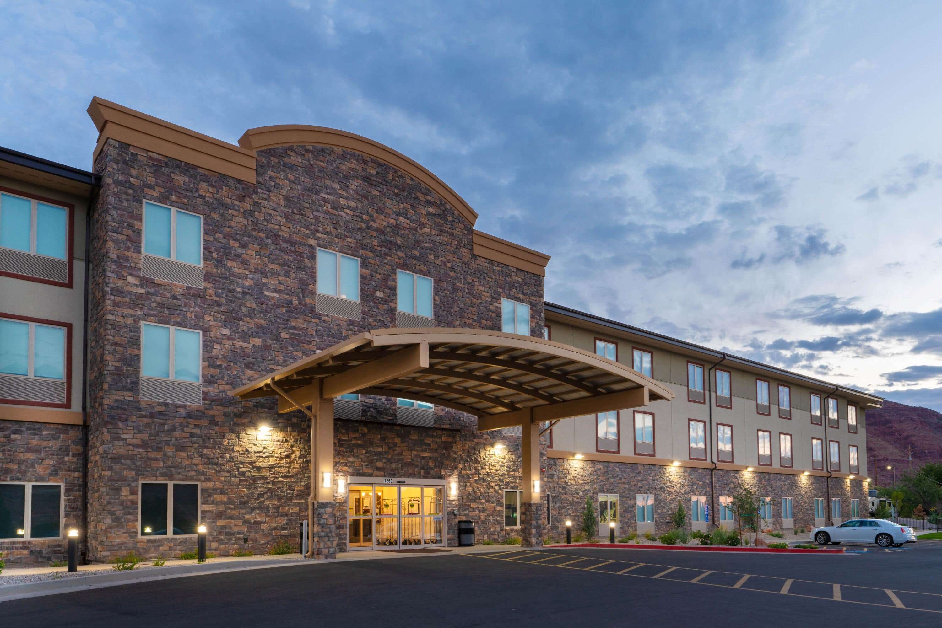 Fairfield Inn & Suites by Marriott Moab: 2022 Room Prices, Deals ...