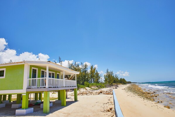 Book Stone Gate Villas of Bootle Bay in West End | Hoteles.com