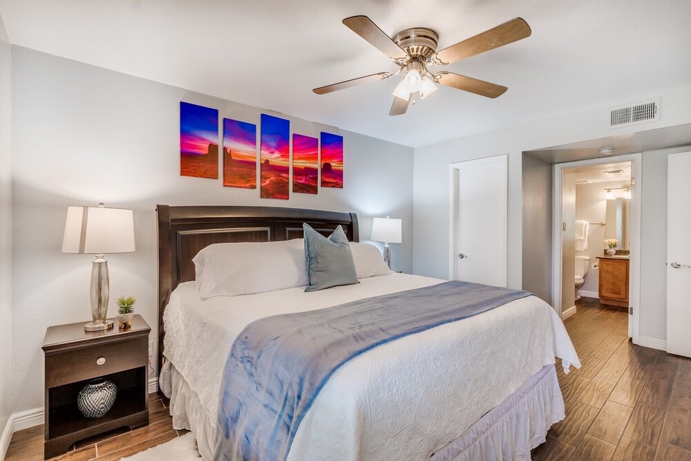 Delightful 2BR/2BA Condo in Heart of Scottsdale!! Split-Floor Plan ...