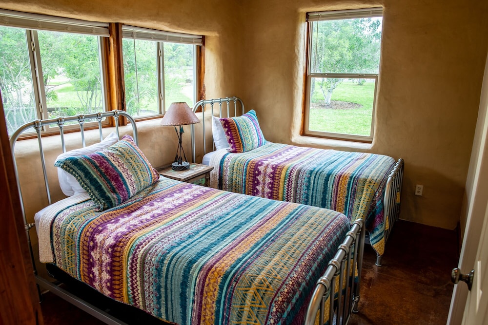 Book 4 cabins with Private River Access to the Nueces River - Uvalde ...