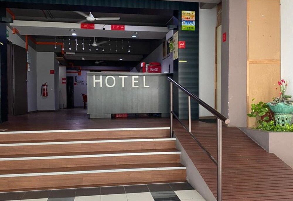 Room V at Kluang Parade: NZ$28 Deals & Reviews (Kluang, MYS) | Wotif