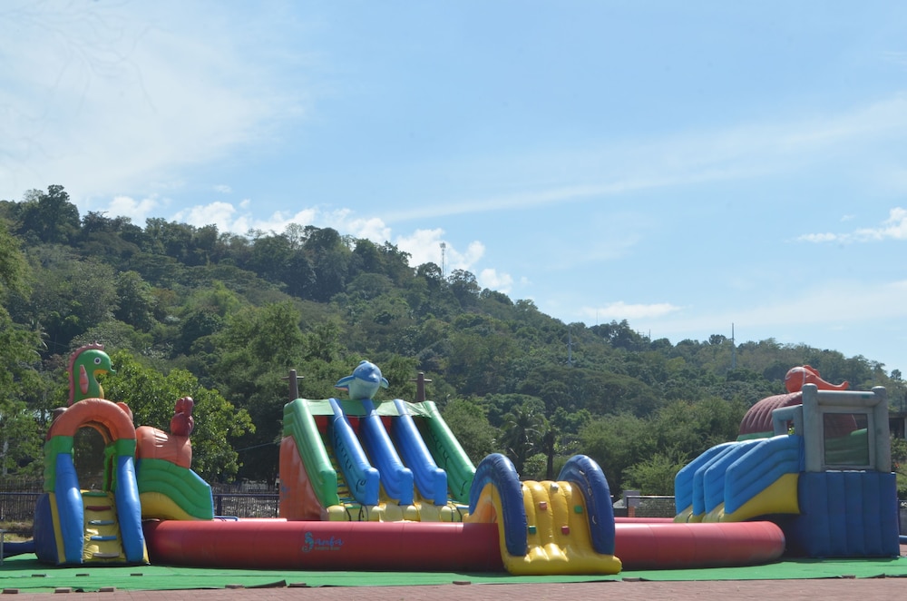 Samba Bluewater Resort in Olongapo | Best Rates & Deals on Orbitz