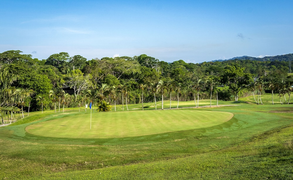 Summit Rainforest & Golf Resort in Panama City | Best Rates & Deals on ...