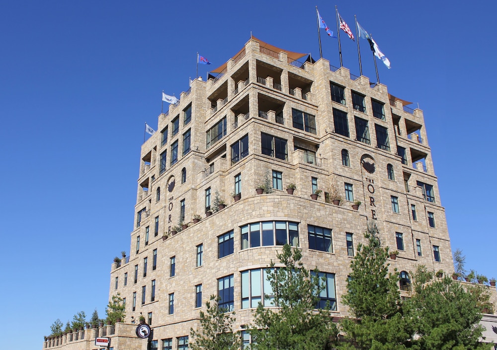 The Oread Lawrence, Tapestry Collection by Hilton in Lawrence | Best ...