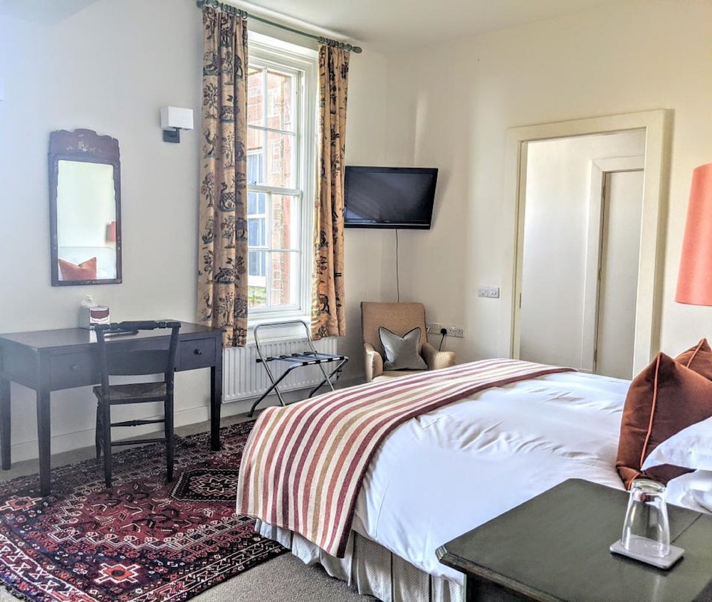 Warwick Hall: AU$273 Rooms, Reviews & Deals (Carlisle, GBR) | Wotif