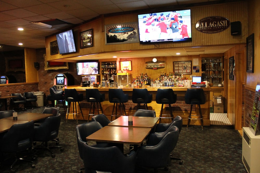 Caribou Inn & Convention Center, Caribou: $118 Room Prices & Reviews ...