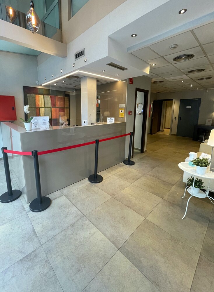 SM Hotel Sant Antoni: AU$113 Deals & Reviews (Barcelona, ESP) | Wotif