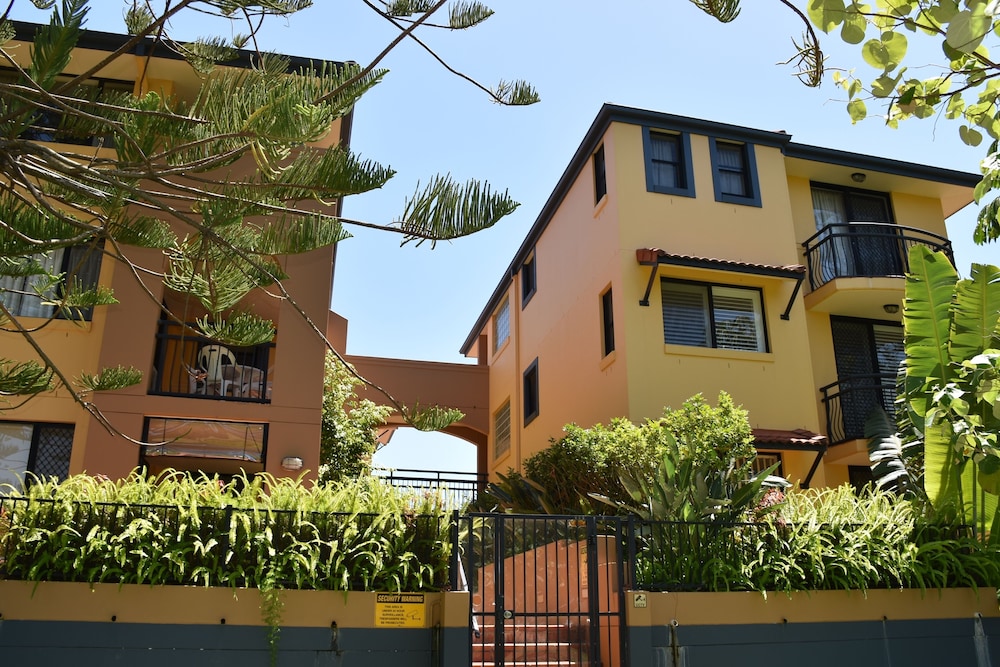 Mermaid Beach Park View Resort in Gold Coast | Best Rates & Deals on Orbitz