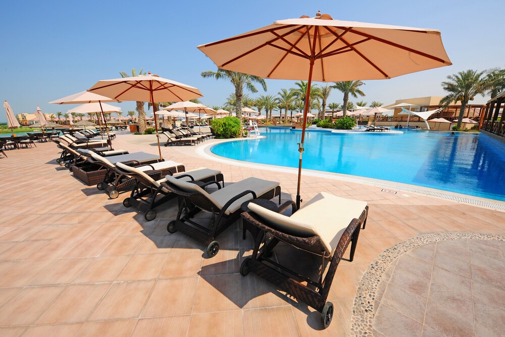 Al Bander Hotel & Resort in Sitra | Best Rates & Deals on Orbitz