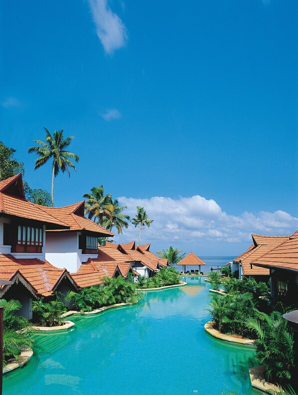Book Kumarakom Lake Resort in Kottayam | Hotels.com