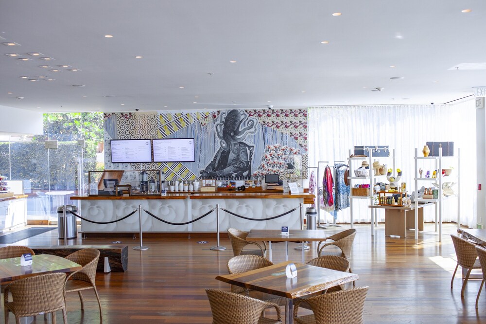 Hilton Vacation Club The Modern Honolulu in Honolulu | Best Rates ...