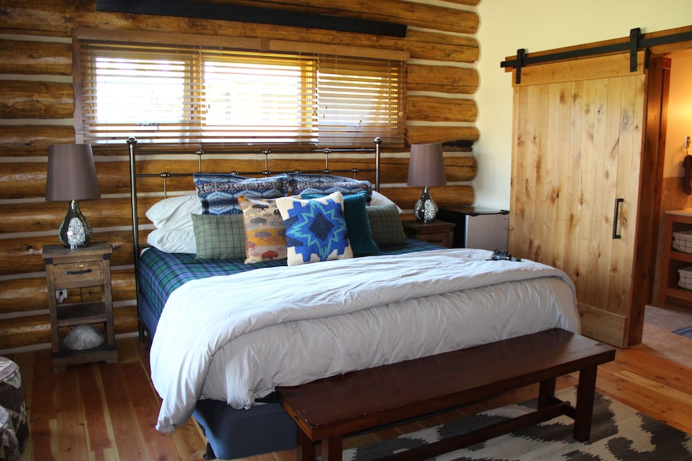 Turpin Meadow Ranch Deals & Reviews (Moran, USA) | Wotif