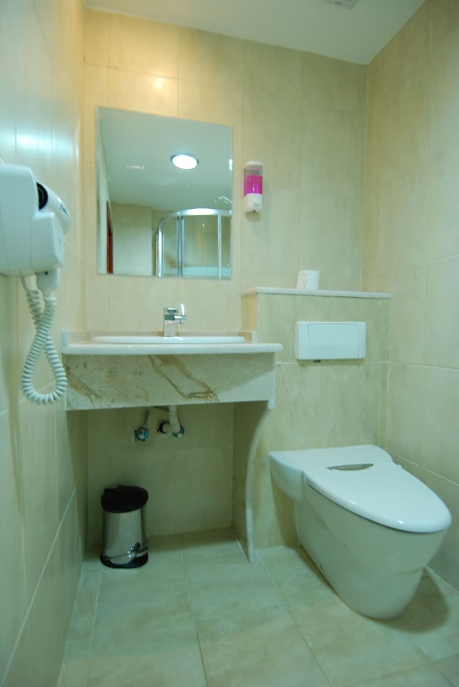 Al Rashid Hotel in Wadi Musa | Best Rates & Deals on Orbitz