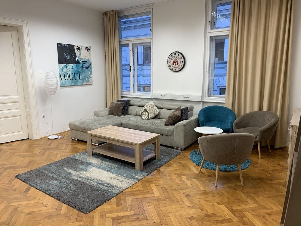 Spacious city center 3 bdrm apt for up to 8 guests - Ljubljana | Vrbo