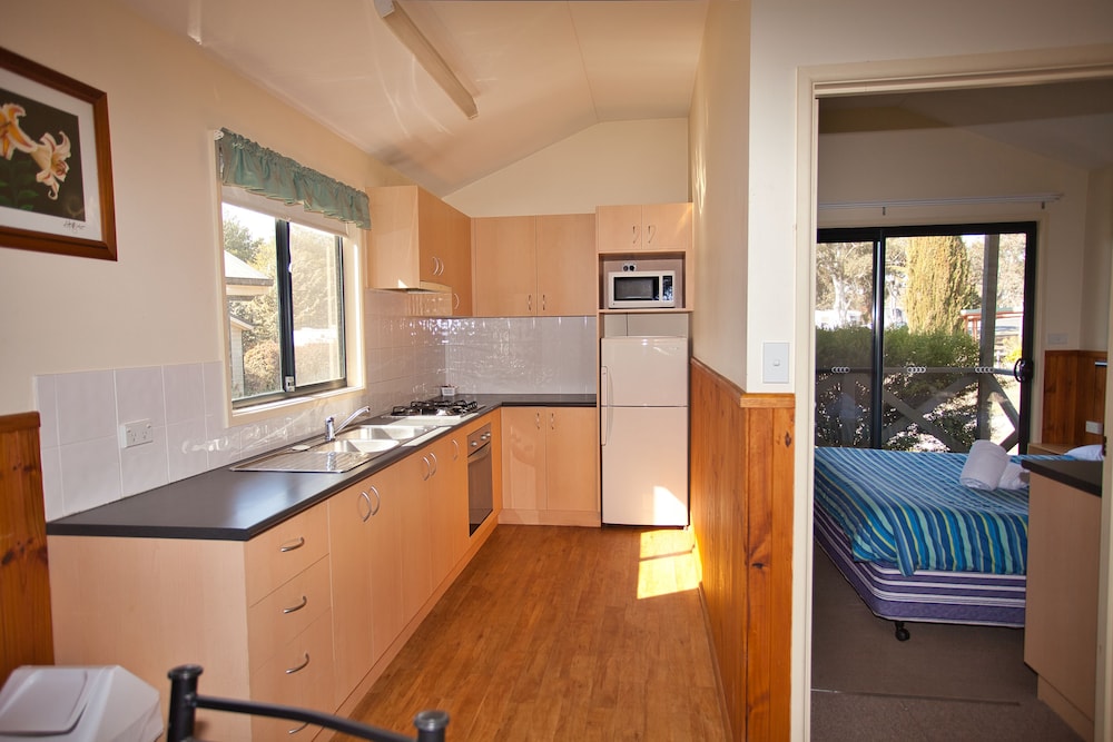 Eaglehawk Holiday Park Canberra, Australia | Australian Accommodation