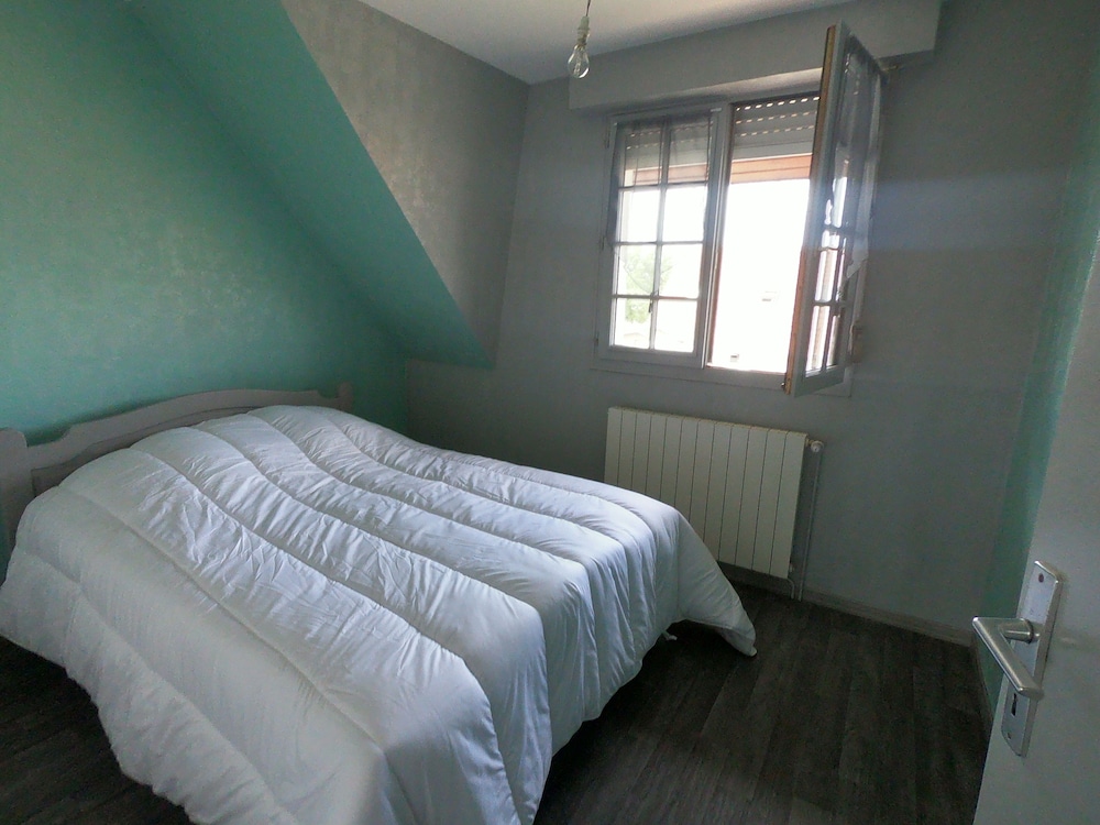 Floor of a detached house, near the beach - Sainte-Cécile-Plage | Vrbo