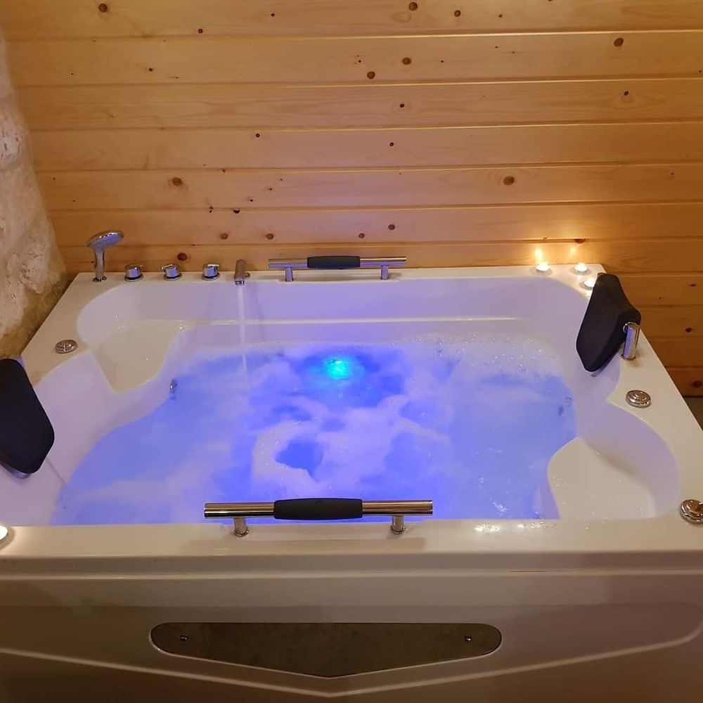 Swizore, Kaftoun: Room Prices & Reviews | Travelocity