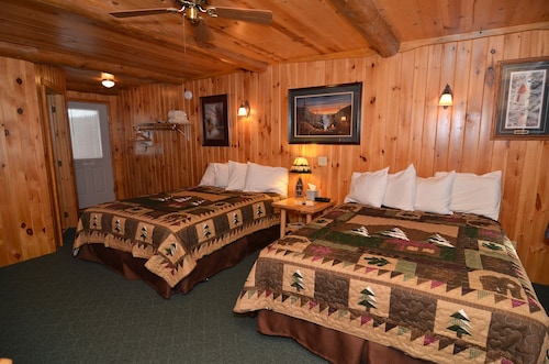 Grand Pines Motel Huonetta - Wisconsin
