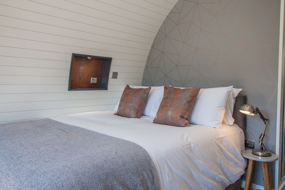 Primrose Family Glamping Pod | sleeps 4 - Gold Award winning - Thornton ...