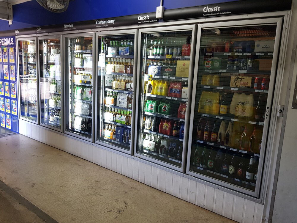 Lamington Hotel Motel: Rooms, Reviews & Deals (Maryborough, AUS) | Wotif