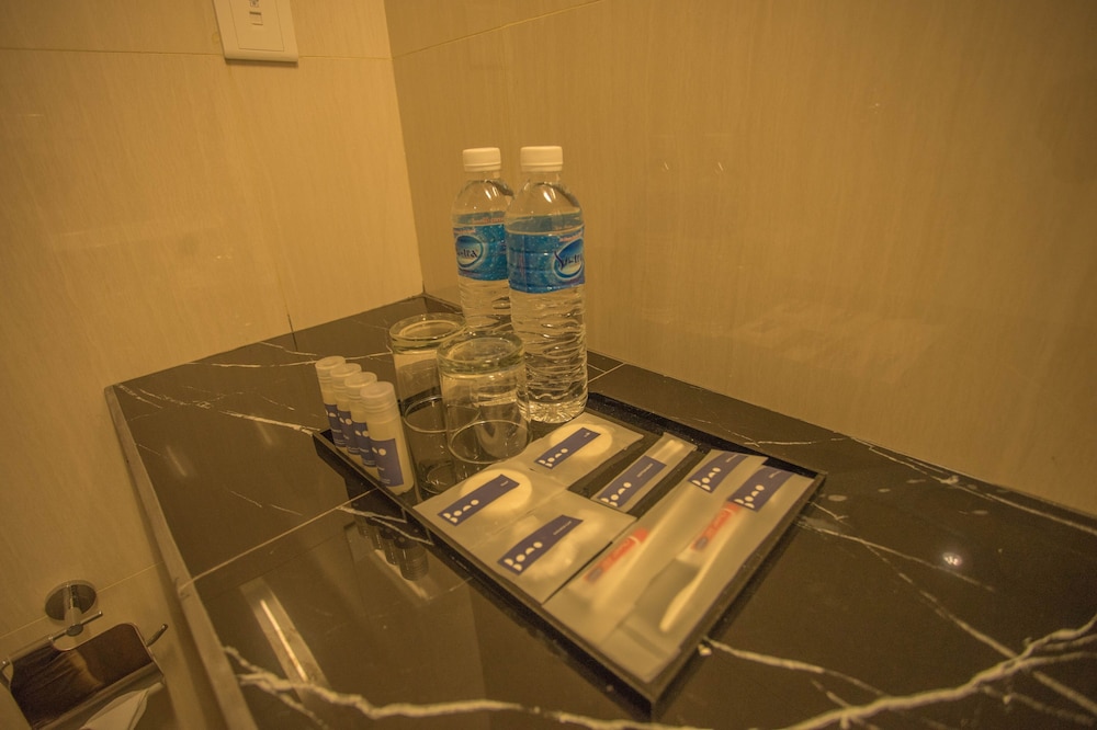 Bono Hotel Pekanbaru, Pekanbaru: Room Prices & Reviews | Travelocity