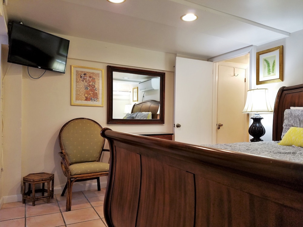 Two Bedroom Unit on the Atlantic with Trade Winds, Views - Estate Tabor ...