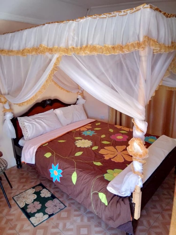 Equator Green Gardens and Resort: AU$87 Deals & Reviews (Mogotio, KEN ...