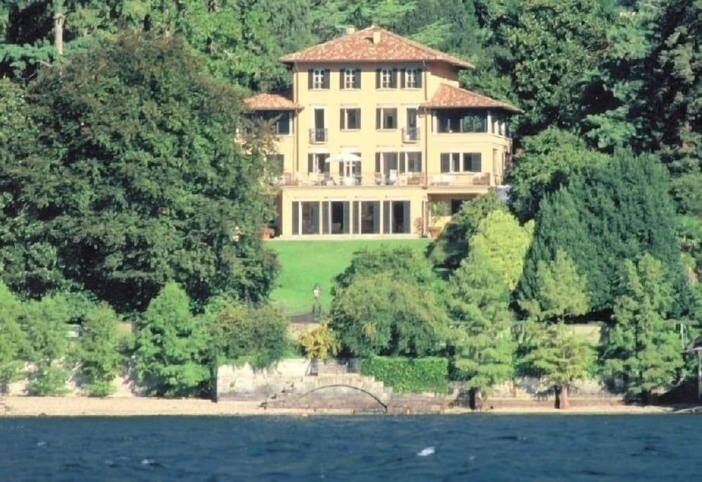 Lake como luxury vacation villa - Santa Maria Rezzonico | Vrbo