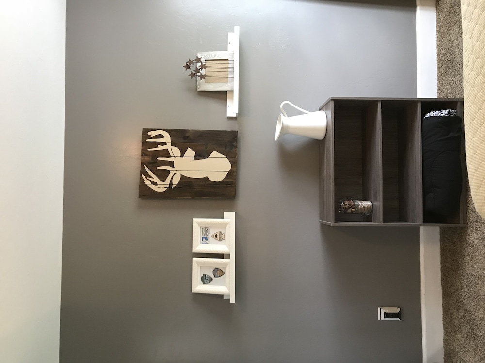 Red Star Inn Bed and Breakfast - Madison County | Vrbo