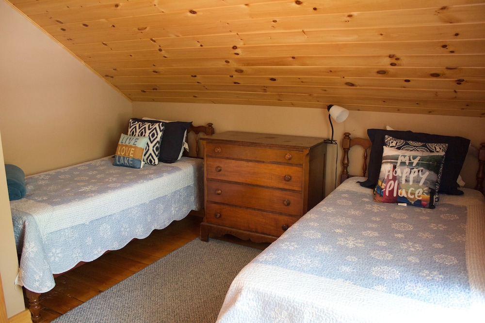 Sandy Waterfront Cabin on Howard Pond - 12 minutes to Sunday River Ski ...