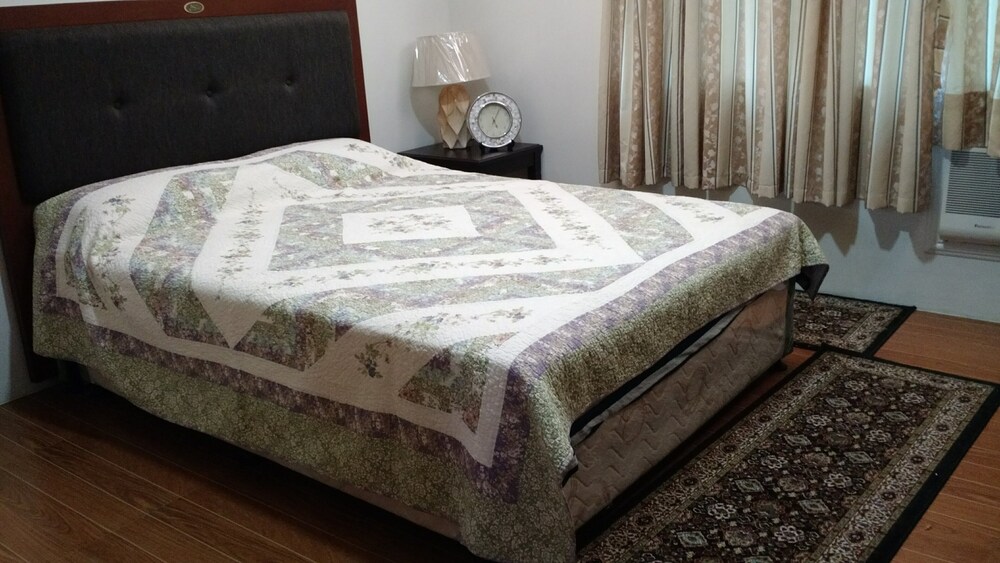 2Br/2Ba Condo WiFi/Cable Indoor Pool Near Airport/Malls/Casinos Master ...