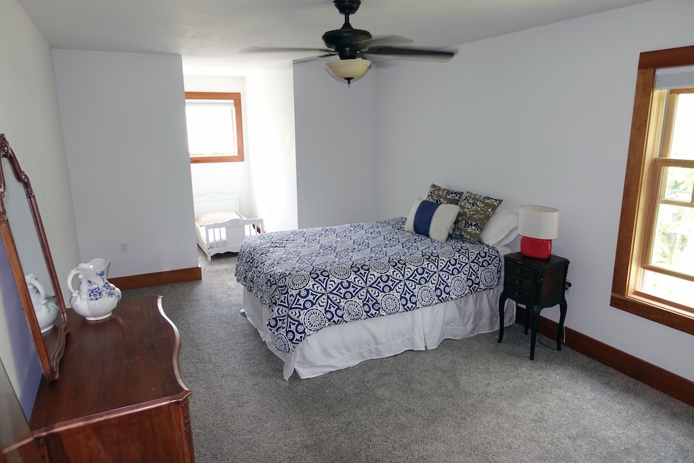 Silver Lake Lakefront Home - Wyoming County | Vrbo