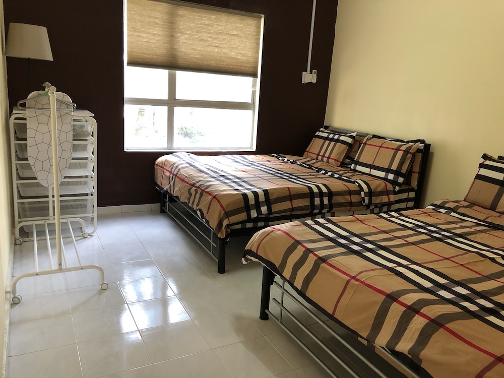 Heza Straits Villa - Premium 6 Beds Condo - Sungai Menyala | Vrbo