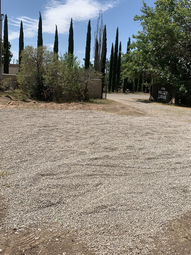 Tularosa Valley Lodge in Tularosa | Best Rates & Deals on Orbitz