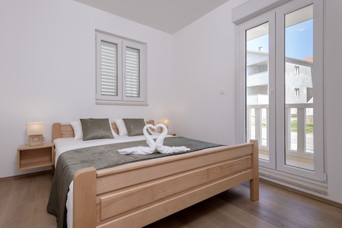 Beach Dream Apartment - Stunning View Unit 1 - 赫瓦爾島