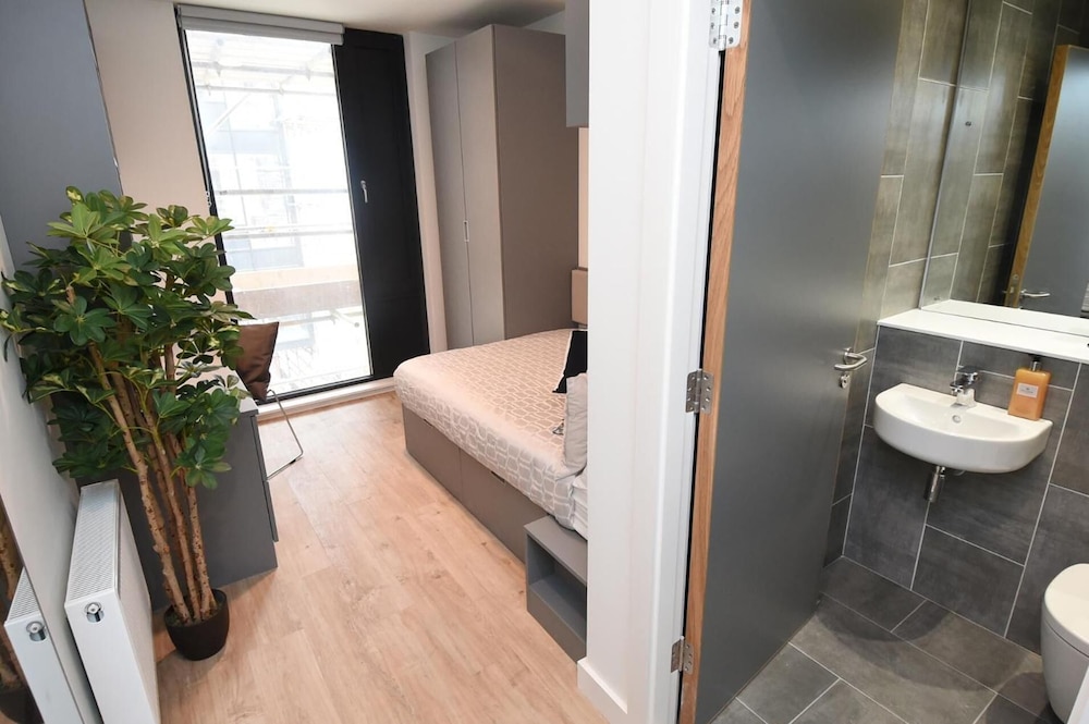 Lee Point Student Accommodation in Cork | $137 Best Rates & Deals on Orbitz