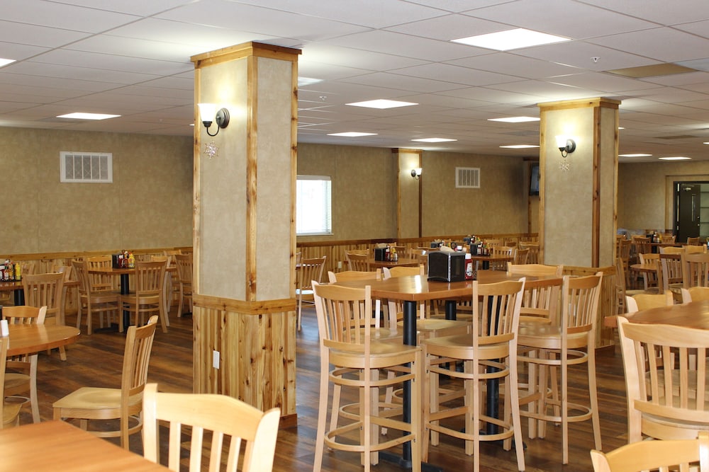 Target Hospitality-Seven Rivers Lodge Carlsbad in Carlsbad | Best Rates ...