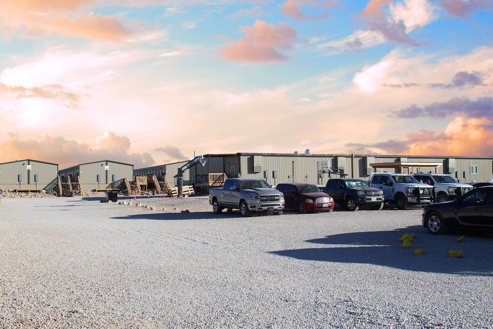 Target Hospitality-Seven Rivers Lodge Carlsbad in Carlsbad | Best Rates ...