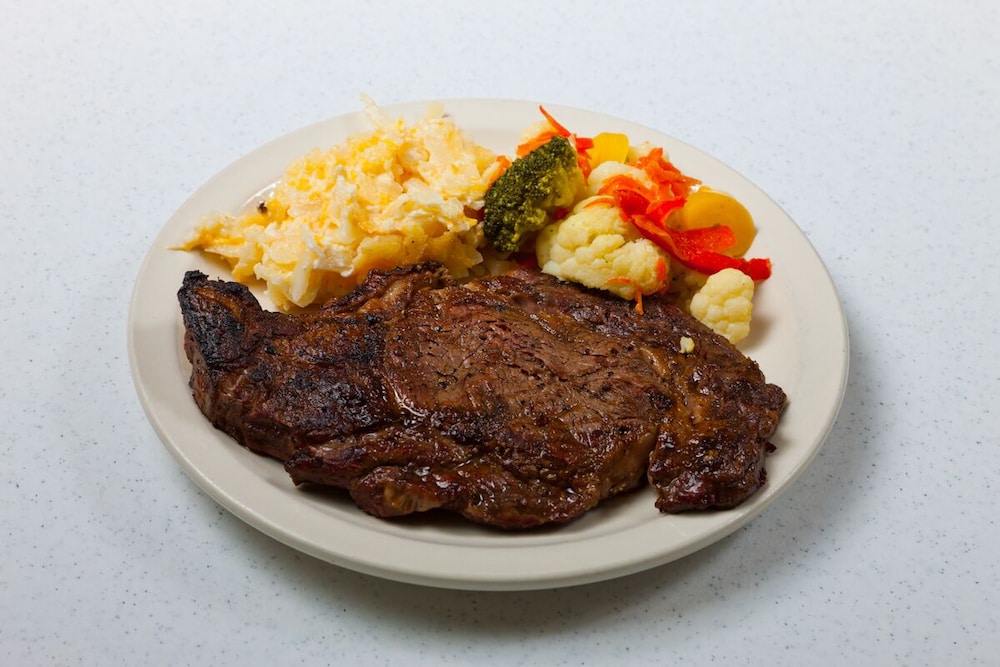 Target Hospitality-Seven Rivers Lodge Carlsbad in Carlsbad | Best Rates ...